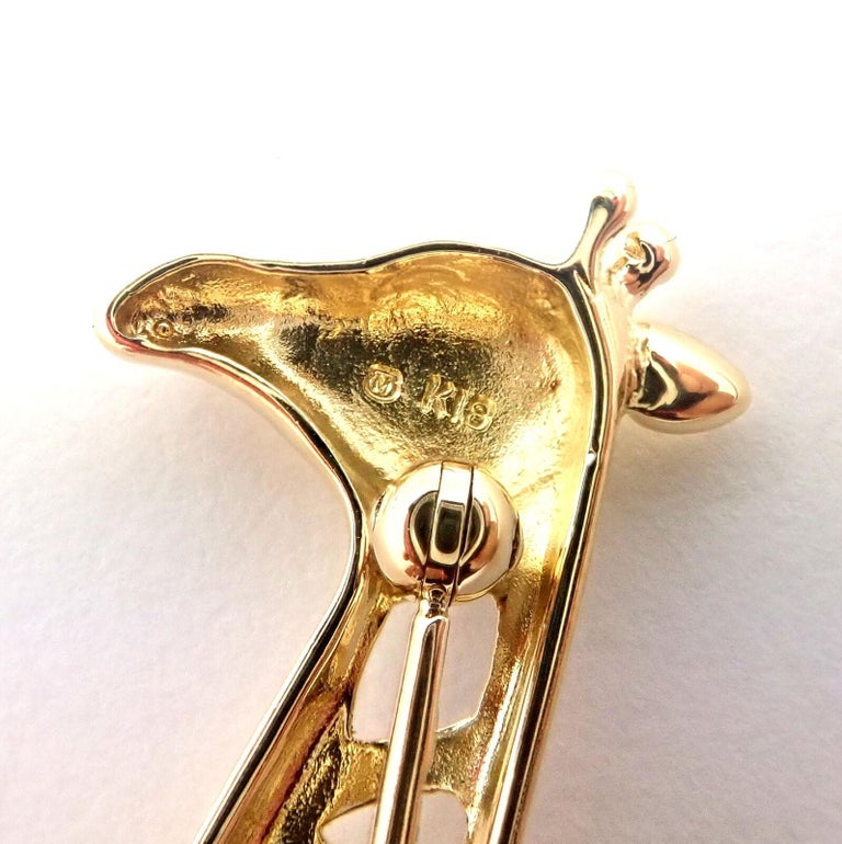 Mikimoto Large Giraffe Yellow Gold Pin Brooch For Sale at 1stDibs