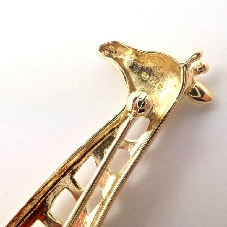Mikimoto Large Giraffe Yellow Gold Pin Brooch For Sale at 1stDibs