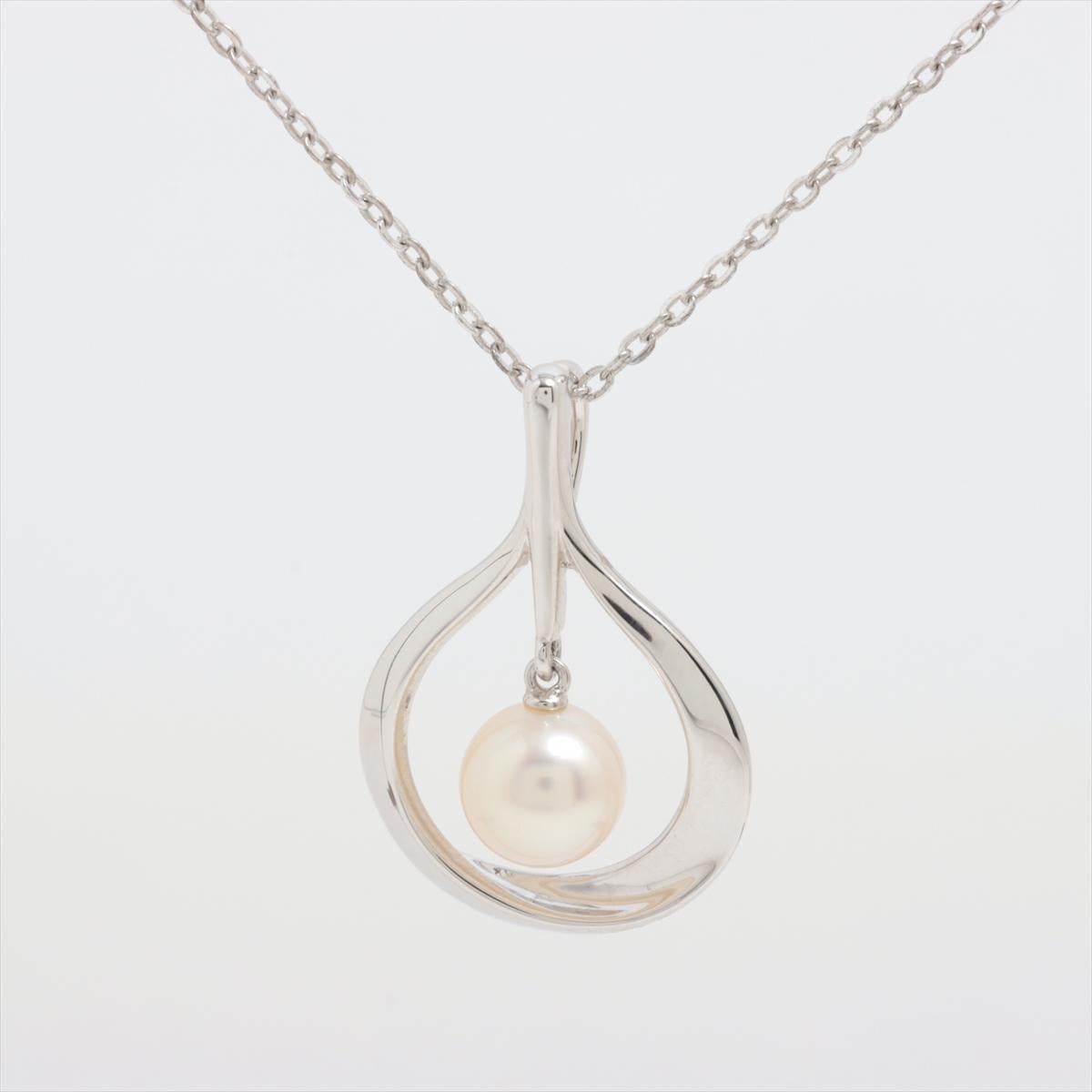 Mikimoto Pearl Pendant Necklace For Sale at 1stDibs