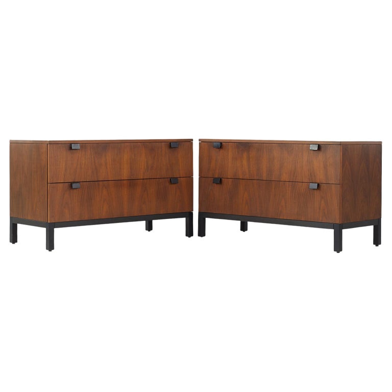 Milo Baughman for Directional Mid Century Walnut Nightstands, Pair For ...