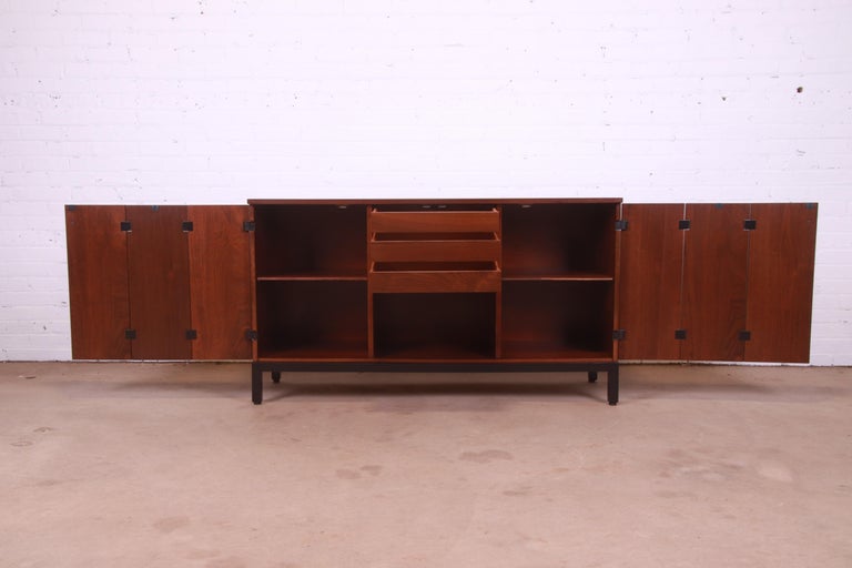 Milo Baughman For Directional Walnut And Ebonized Sideboard Credenza