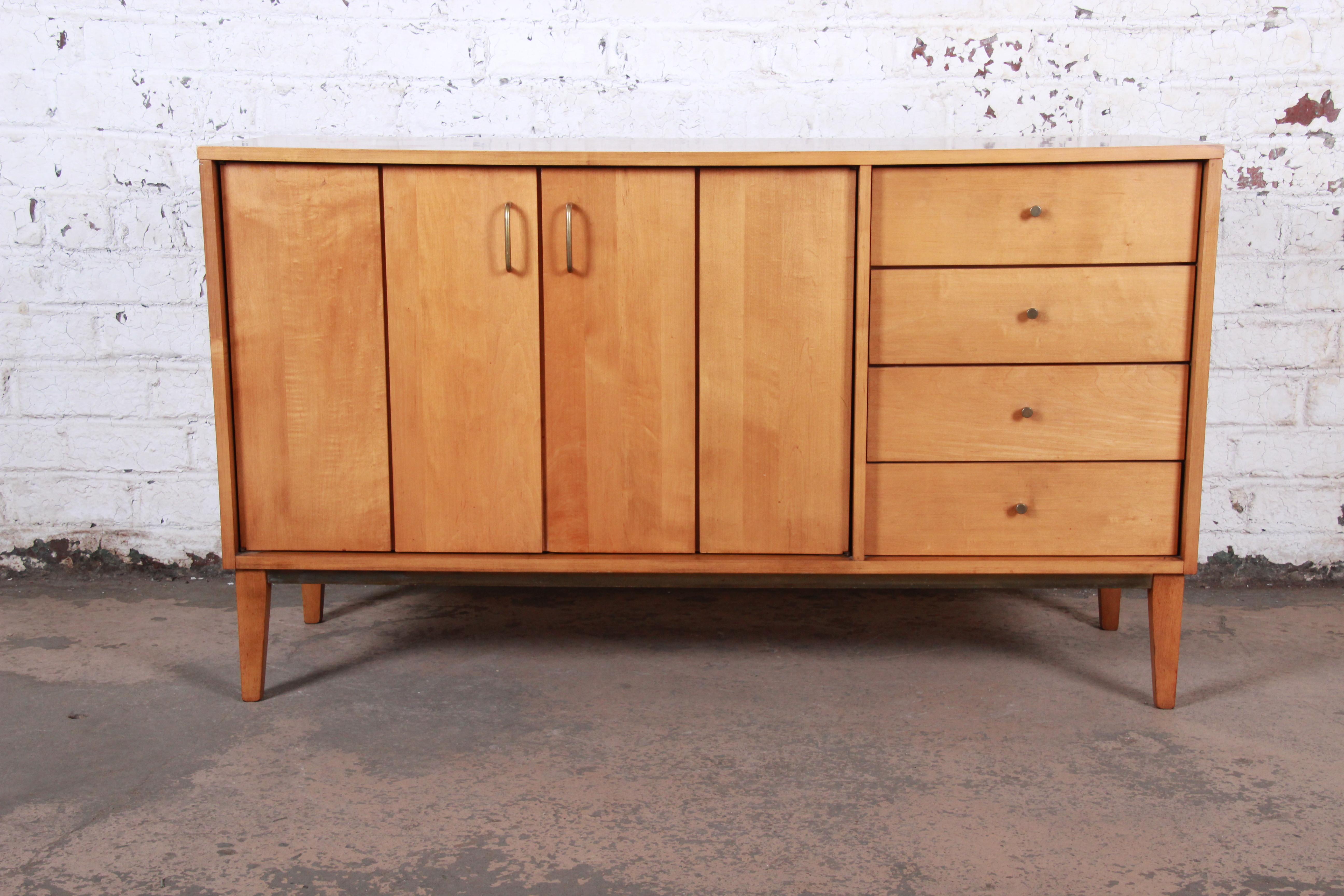 Milo Baughman for Murray Mid-Century Modern Maple Sideboard Credenza at ...