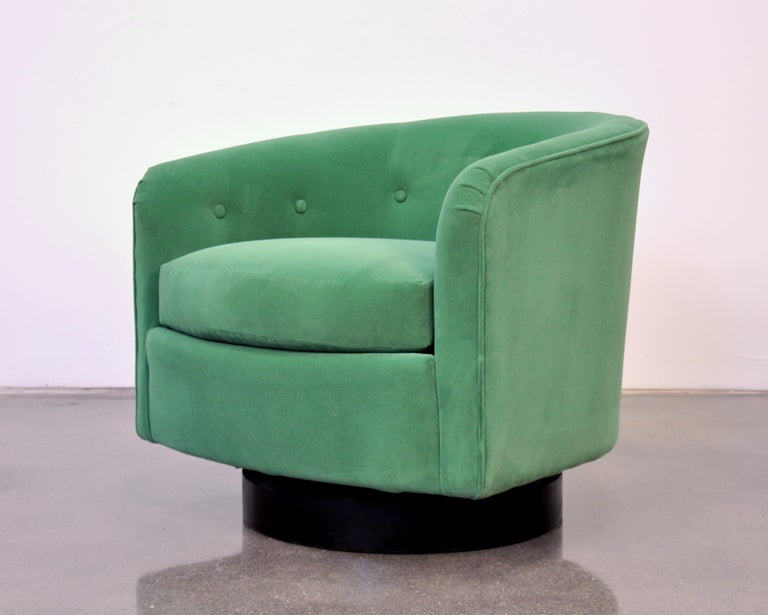 Milo Baughman for Thayer Coggin Emerald Green Velvet Swivel Lounge ...