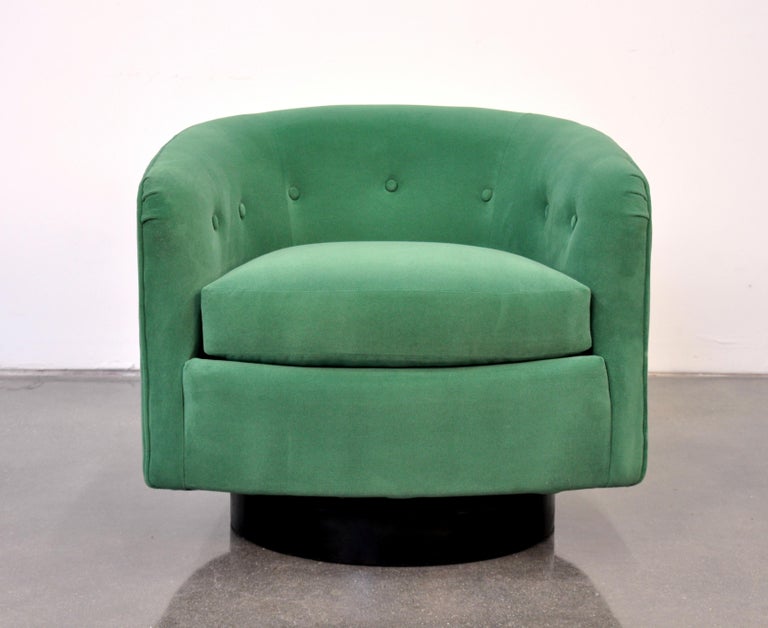 Milo Baughman for Thayer Coggin Emerald Green Velvet Swivel Lounge ...