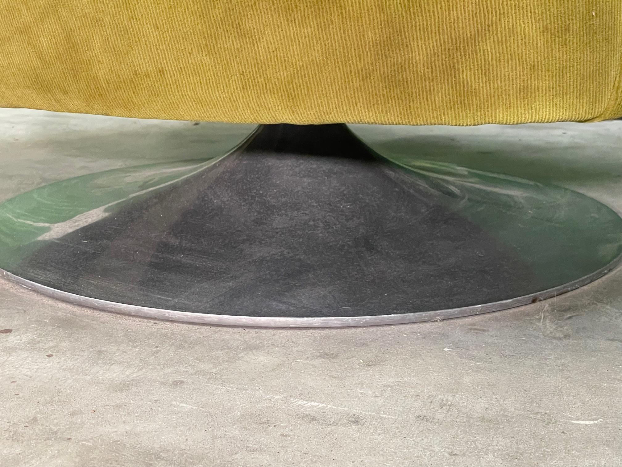 Milo Baughman for Thayer Coggin Plush Mod Swivel Lounge Chair For Sale at 1stDibs