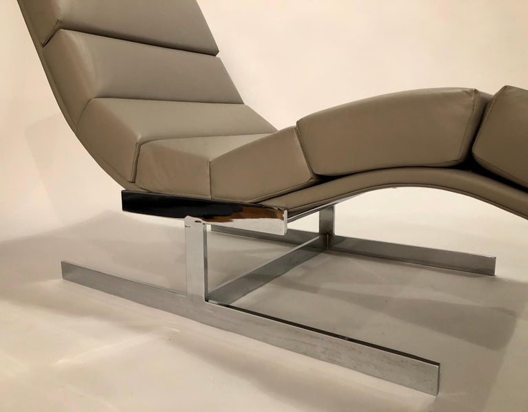 Milo Baughman Style Wave Chaise at 1stDibs