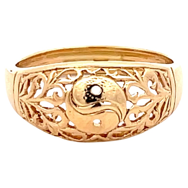 Mings Yin and Yang Cutout Dome Ring in 14k Yellow Gold For Sale at 1stDibs