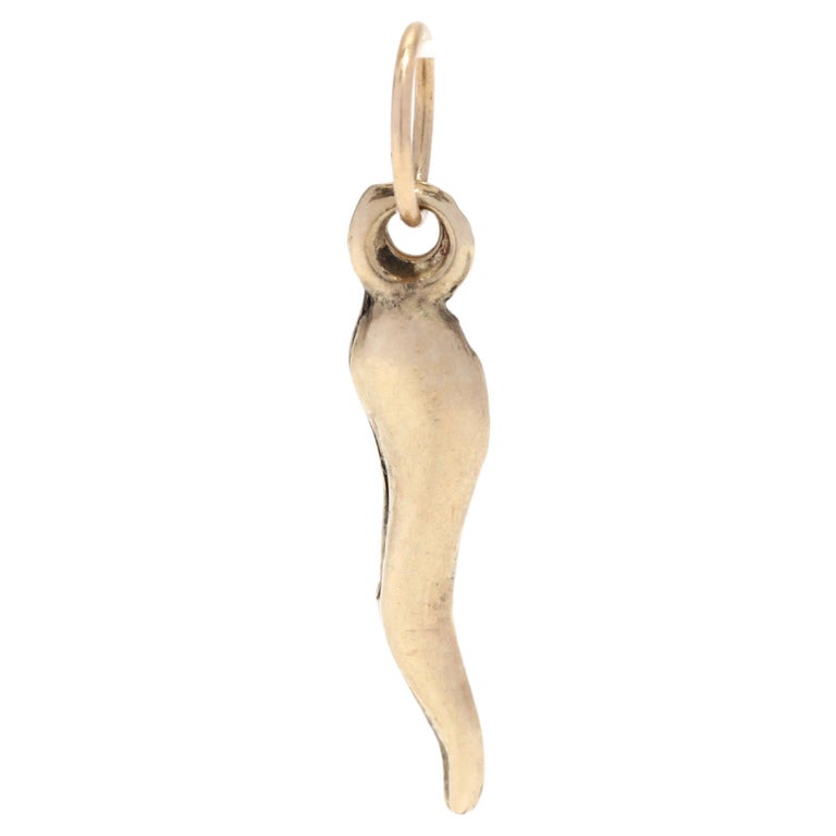 Mini Horn Charm, 14K Yellow Gold, Mini Cornicello Charm For Sale at 1stDibs