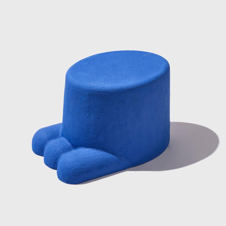 Mini-Hocker mit Pfoten von Hakmin Lee im Angebot bei 1stDibs