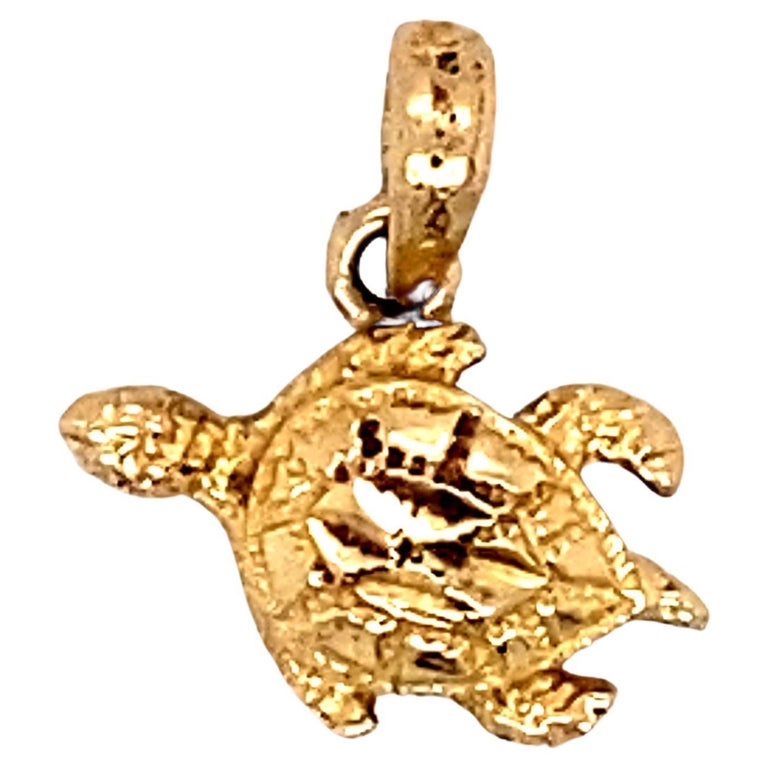 Miniature Sea Turtle Charm in 14 Karat Gold For Sale at 1stDibs
