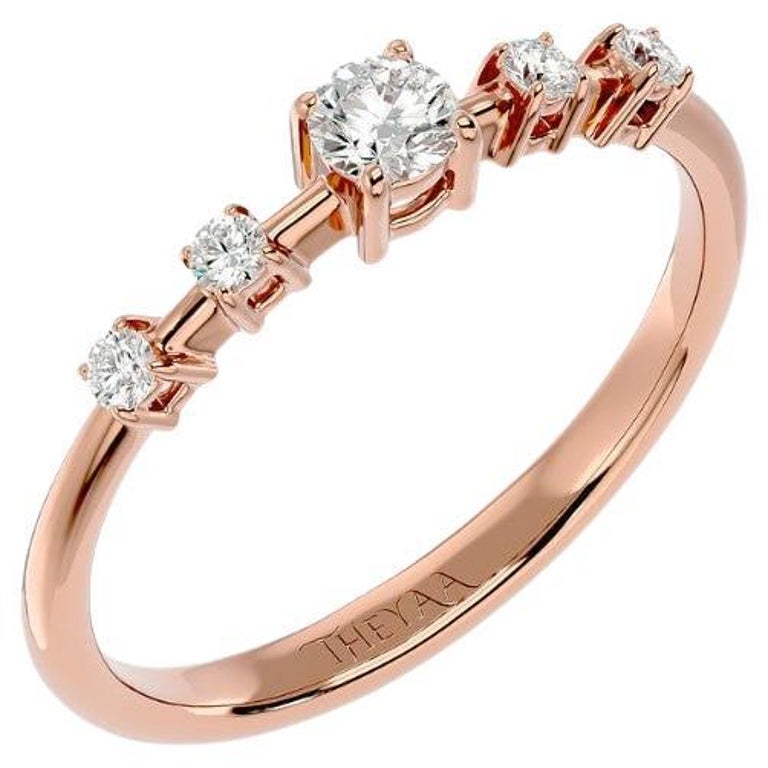 Minimal 5 Diamond Ring in 18 Karat Gold For Sale at 1stDibs