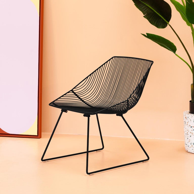 Minimalist Outdoor Wire Lounge Chair, The Bunny Lounge in White For ...