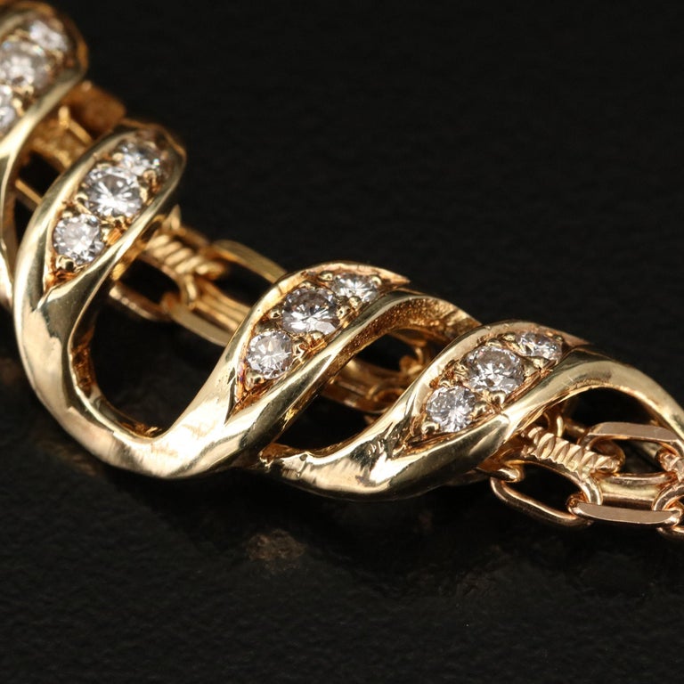 Minimalist Round Cut Diamonds Gold Chain Necklace, 18K Gold For Sale at ...