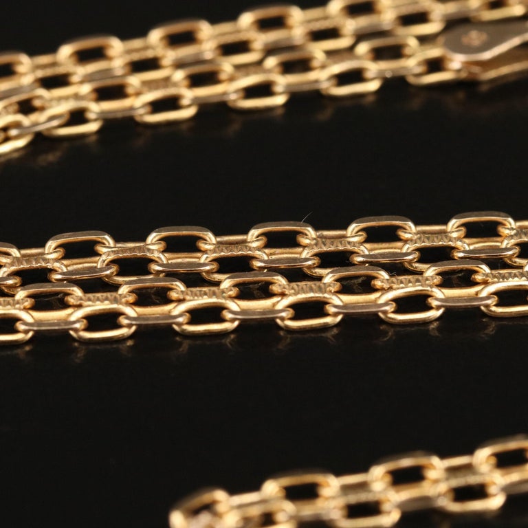 Minimalist Round Cut Diamonds Gold Chain Necklace, 18K Gold For Sale at ...