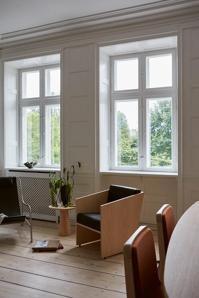 Minimalist Timeless Armchair in Oak Wood and Natural Leather For Sale ...