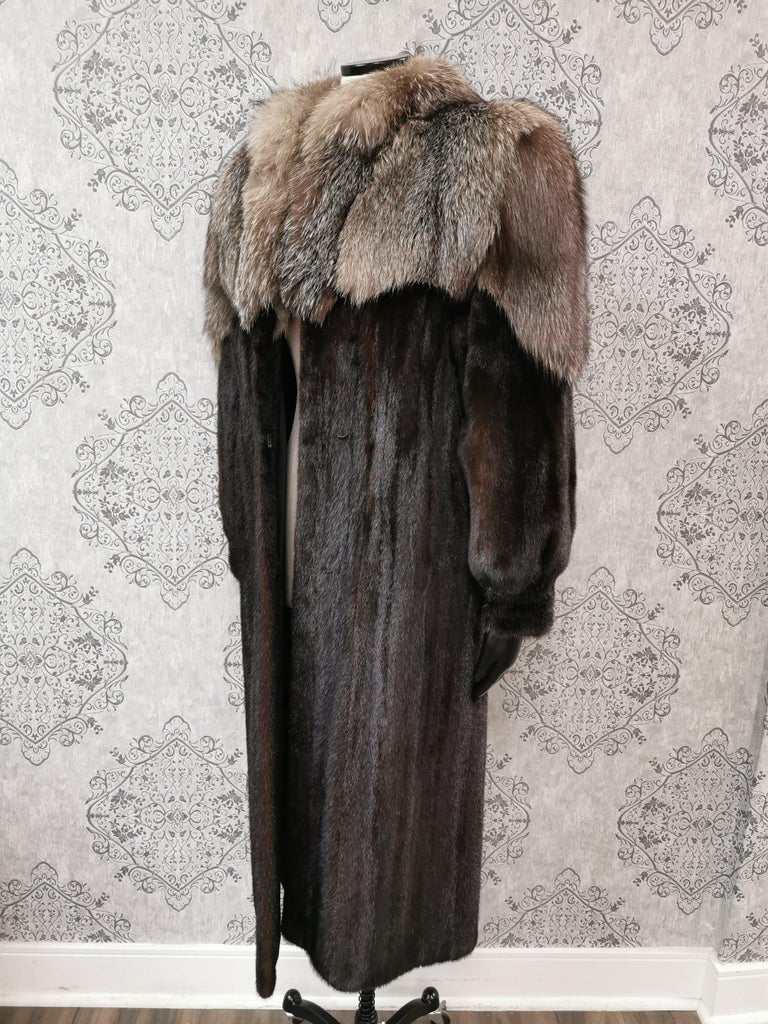 Mink fur coat with silver fox fur trim size 4-6 For Sale at 1stDibs