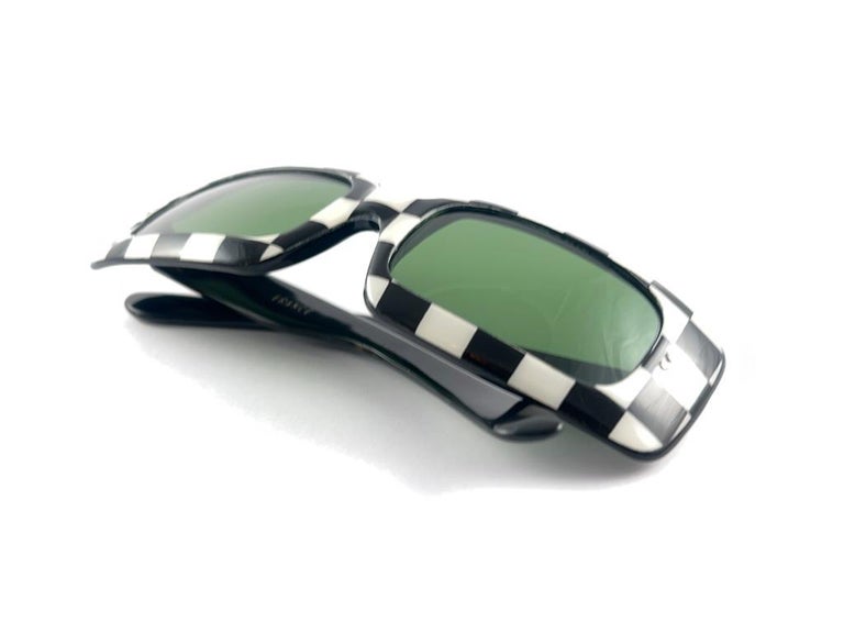 Mint Vintage Rectangular "Checked" Green Lenses 1960'S Made In France ...