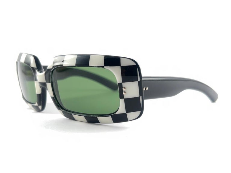 Mint Vintage Rectangular "Checked" Green Lenses 1960'S Made In France ...
