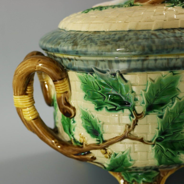 Minton Majolica Game Pie Dish with Gun Dog For Sale at 1stDibs