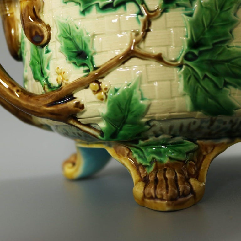 Minton Majolica Game Pie Dish with Gun Dog For Sale at 1stDibs