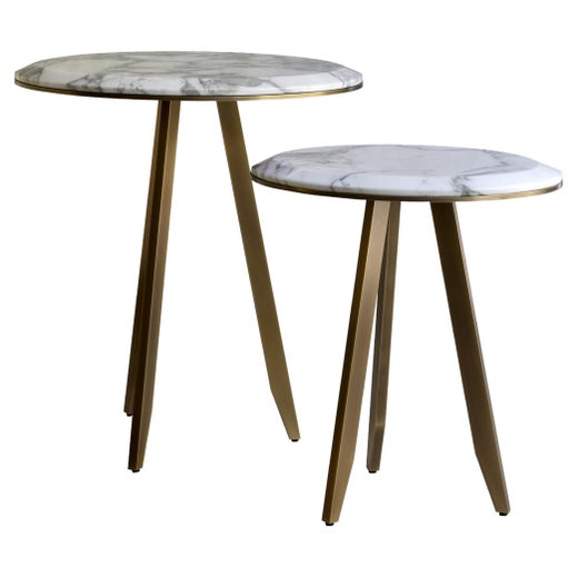 WA, the simple and elegant matt finished dining table For Sale at 1stDibs