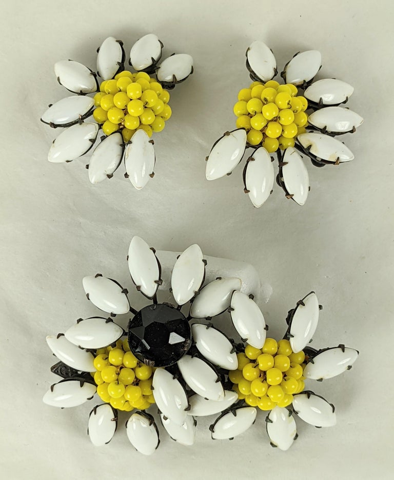 Miriam Haskell Daisy Cluster Brooch For Sale at 1stDibs