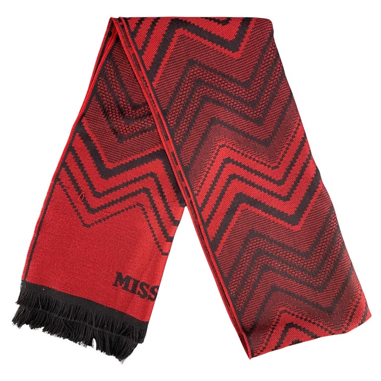 MISSONI Red Black Knitted Lana Wool Scarf For Sale at 1stDibs