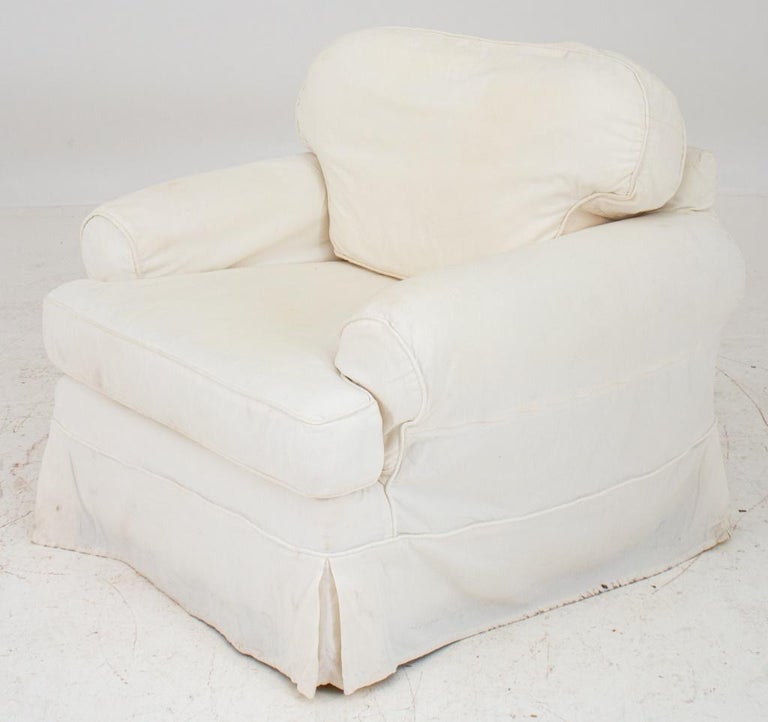 Mitchell Gold "Shabby Chic" White Slipcover Chair For Sale at 1stDibs