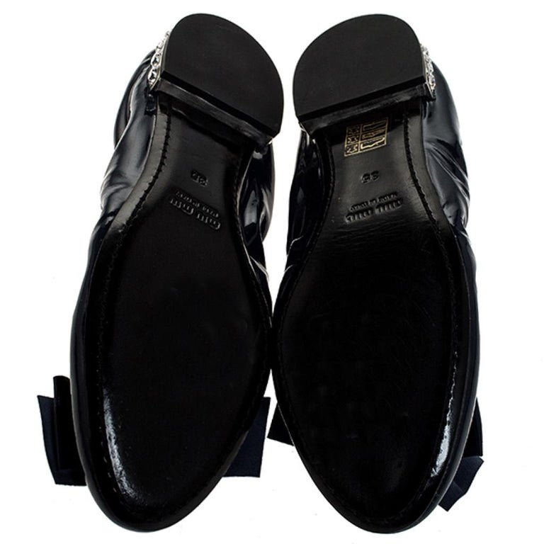 Miu Miu Patent Leather Detail Crystal Embellished Heel Scrunch Ballet Flats 35 For Sale at ...