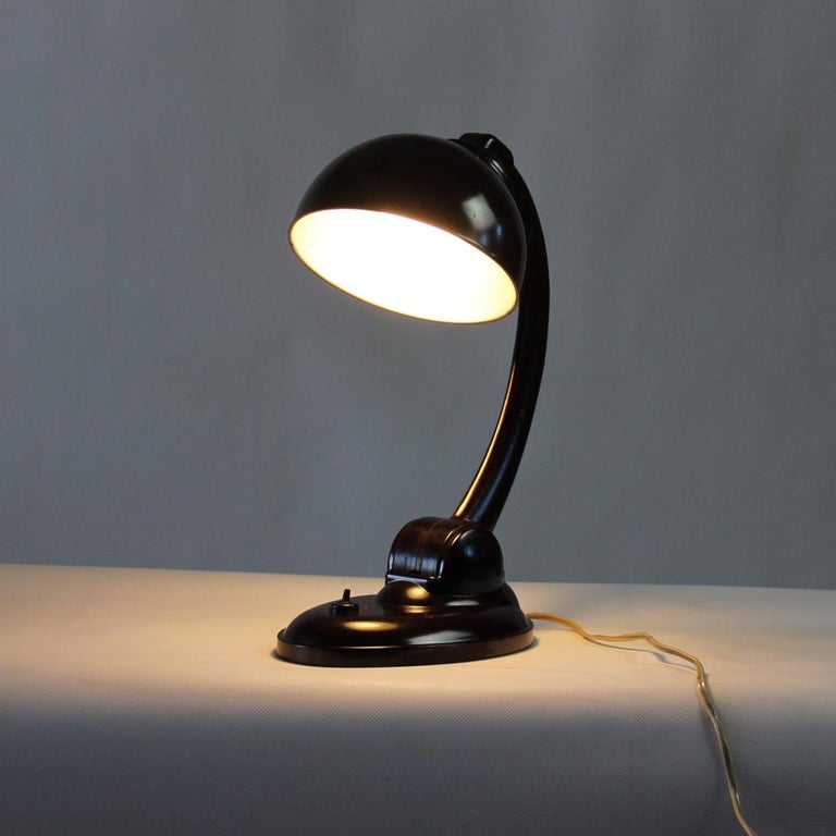 Model 11126 Bakelite Table Lamp By Eric Kirkman Cole, 1930s For Sale at ...