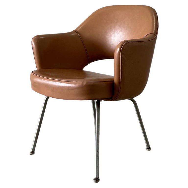 Model 71 Executive Chair by Eero Saarinen for Knoll For Sale at 1stDibs