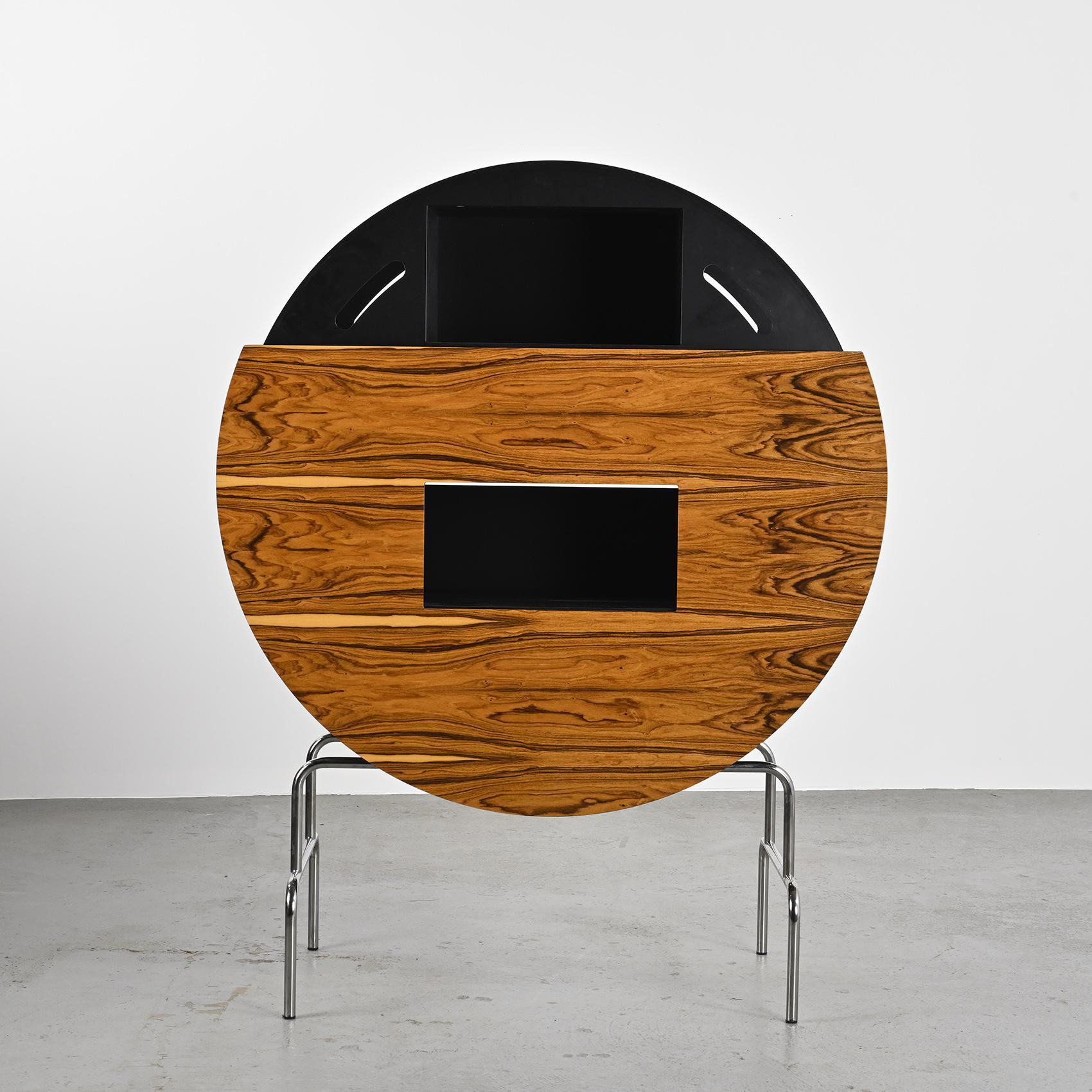 Model OSS Bookshelves by Hanspeter Weidmann for Röthlisberger ...