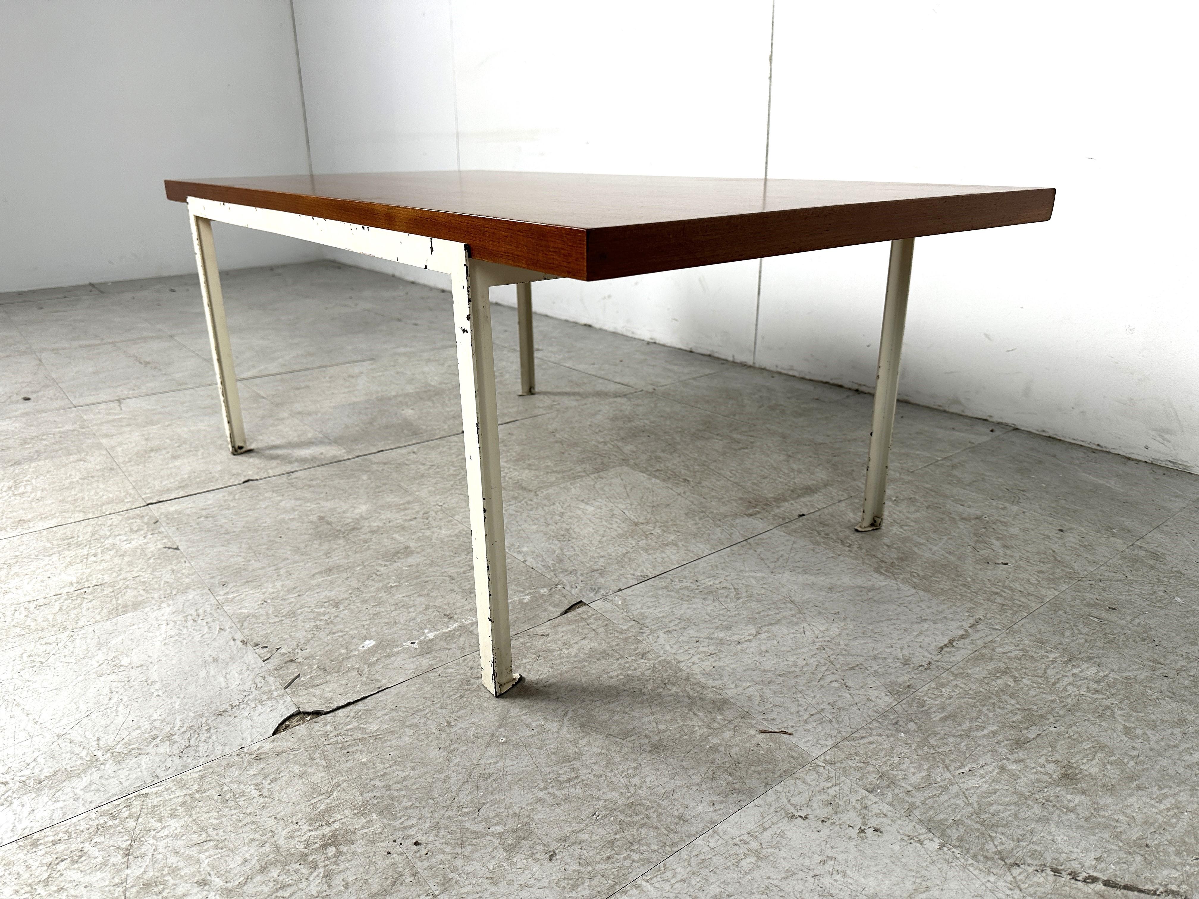 Model T Angle Coffee Table by Florence Knoll for Knoll International ...