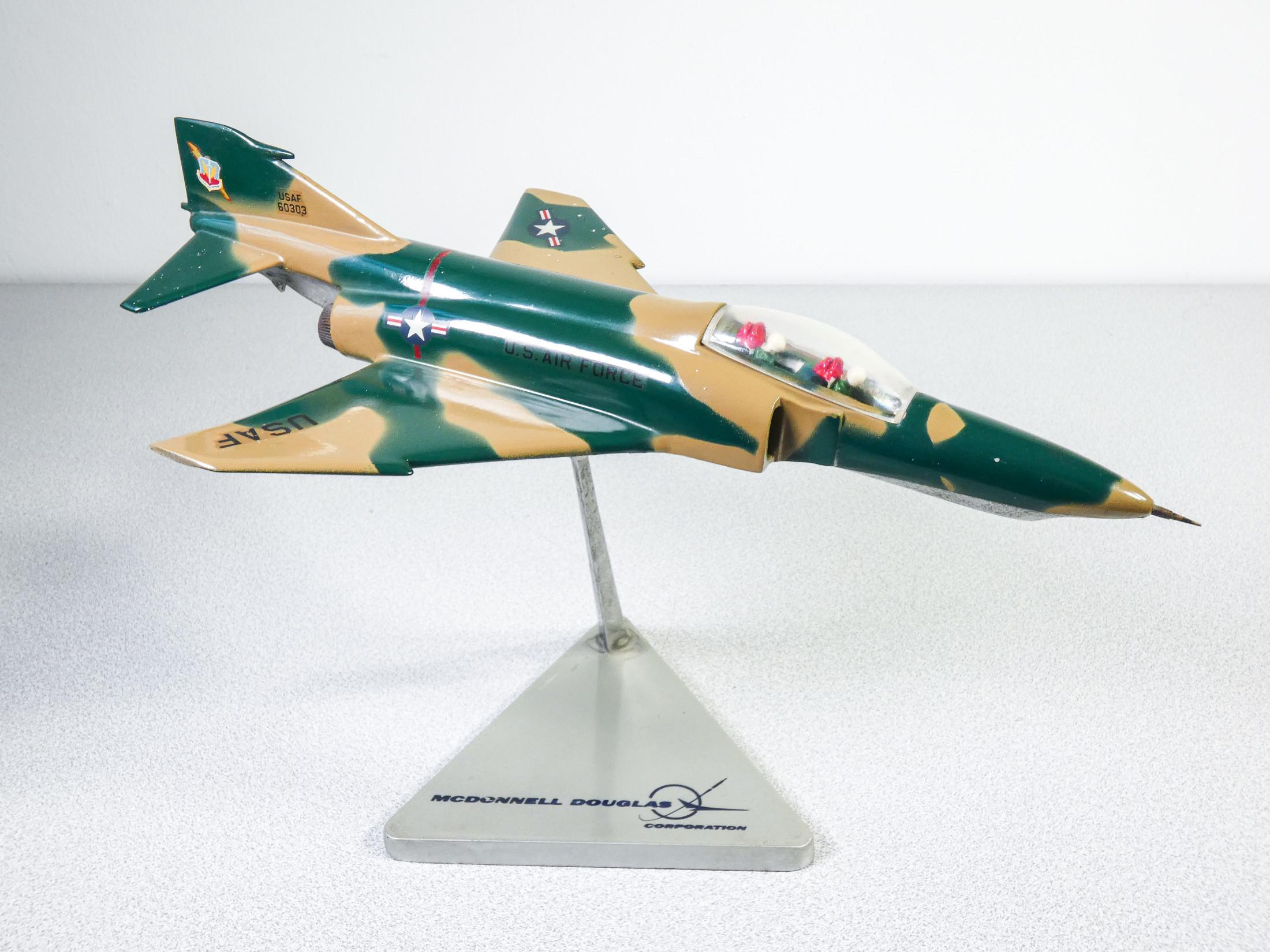 Modellino Di Aereo Da Guerra in Alluminio, McDonnell Douglas F-4 ...