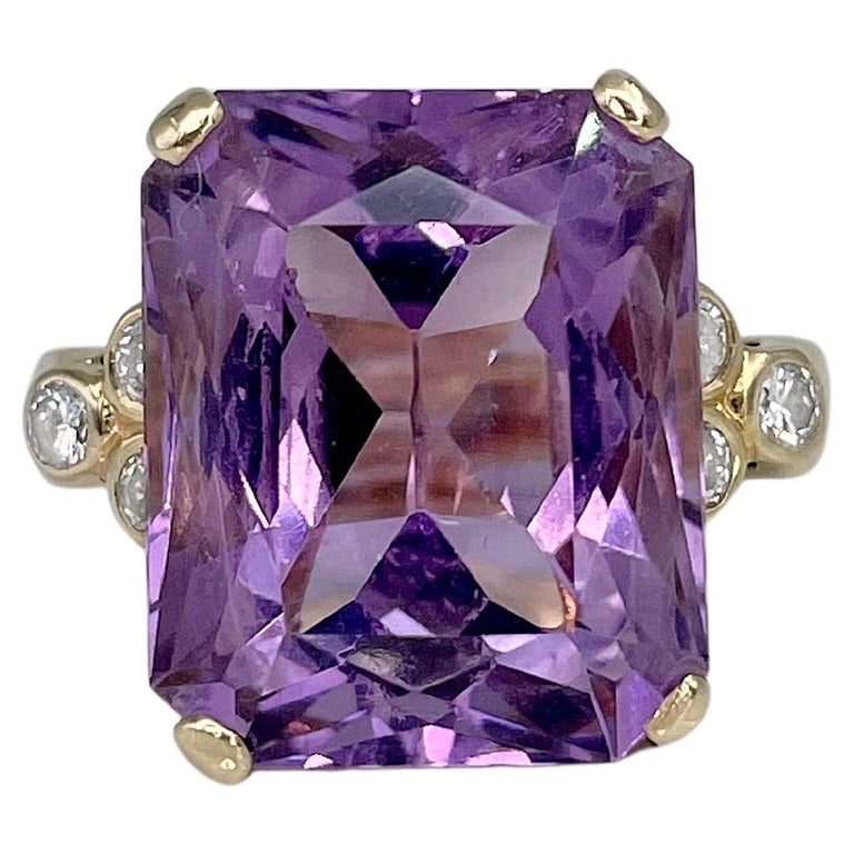 Modern 18 Karat Gold Amethyst Diamond Rectangle Cocktail Ring For Sale ...