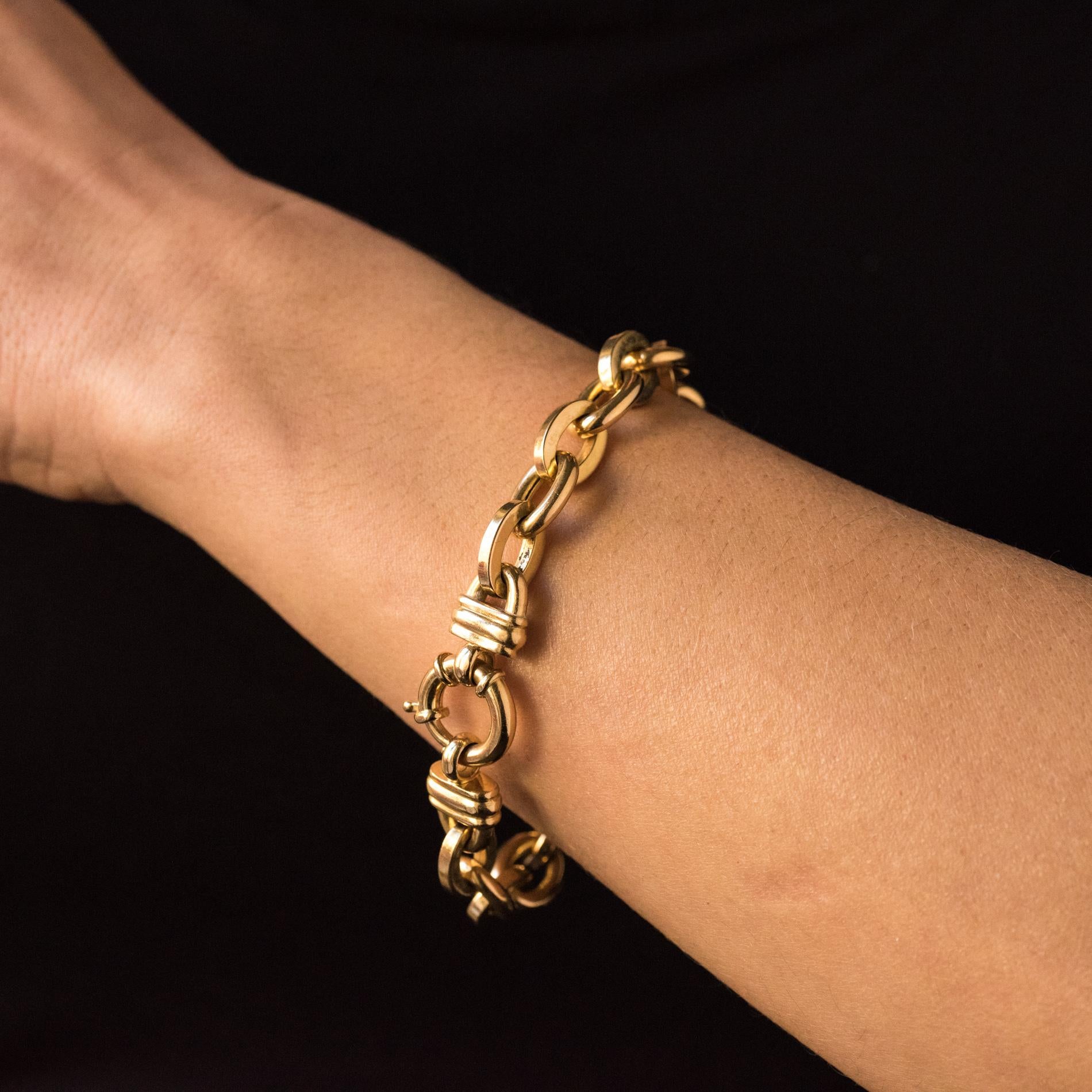 Modern 18 Karat Yellow Gold Oval Mesh Chain Bracelet at 1stDibs