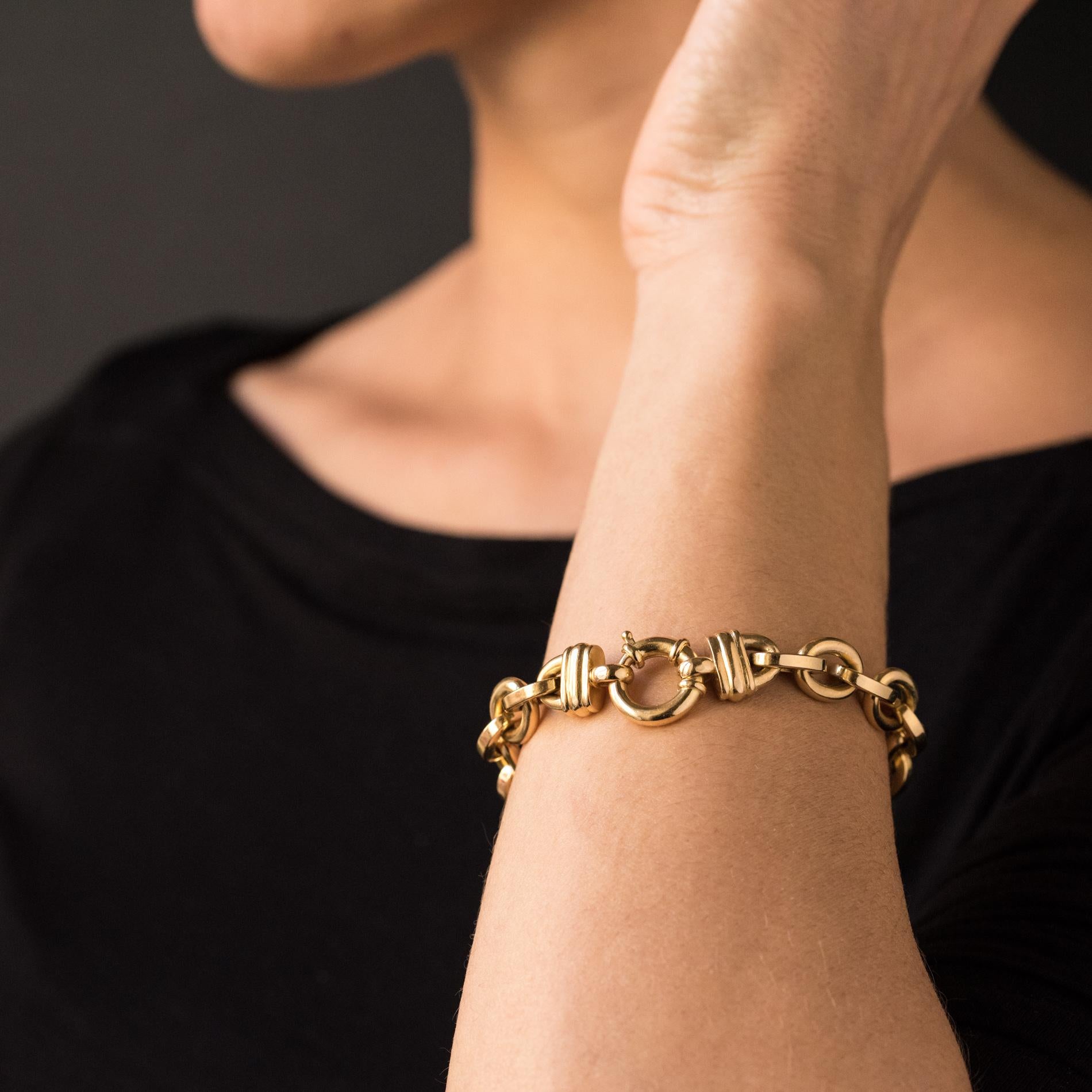 Modern 18 Karat Yellow Gold Oval Mesh Chain Bracelet at 1stDibs