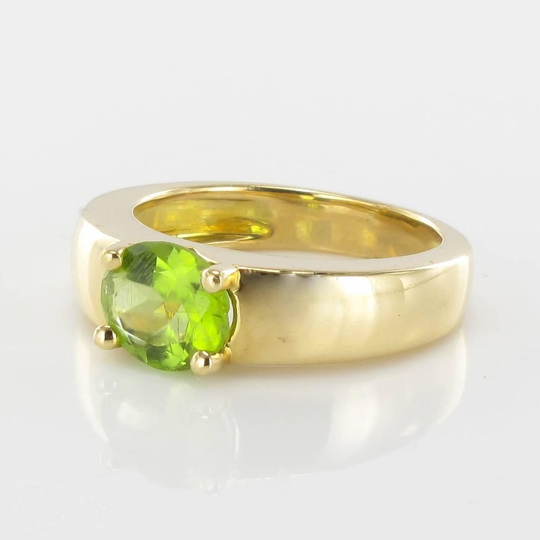 Modern 18K Yellow Gold 1.30 Carat Peridot Ring at 1stDibs | modern ...