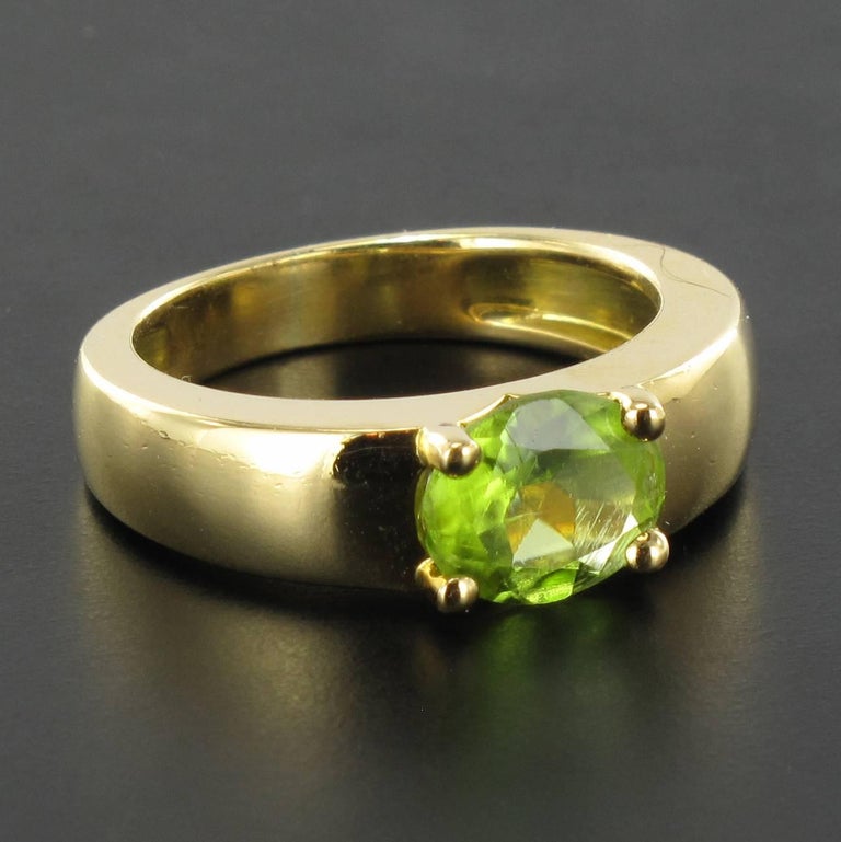 Modern 18K Yellow Gold 1.30 Carat Peridot Ring at 1stDibs | modern ...