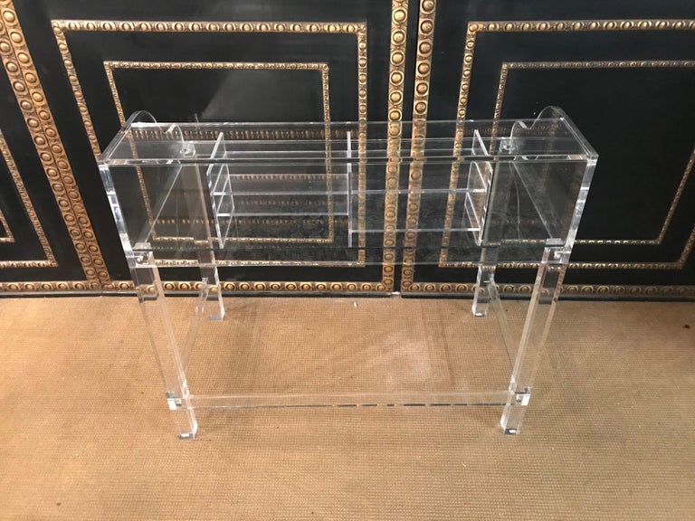 Modern Acrylic Desk with Top with 4 Legs For Sale at 1stDibs