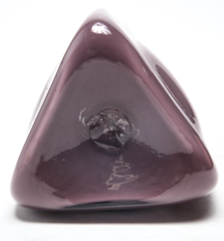 Modern Art Glass Mauve Triangular Vase With Green Rim For Sale at 1stDibs