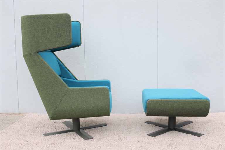 Modern Axel Enthoven for BuzziSpace BuzziMe Swivel Lounge Chair with ...