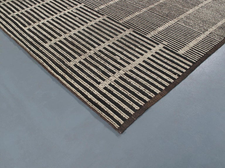 Modern Bixby Rug with an Asymmetrical Geometric Design For Sale at 1stDibs