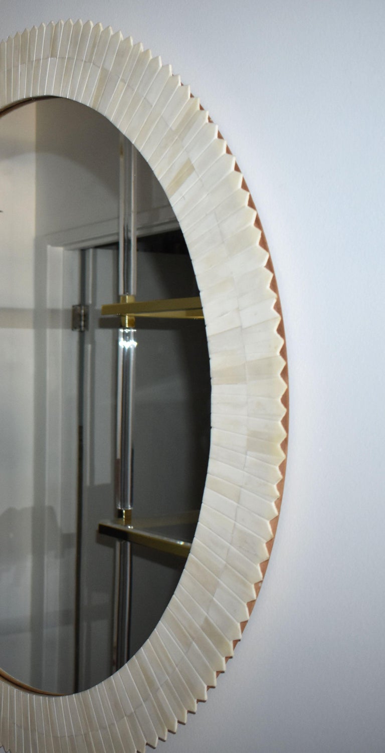 Modern Bone Round Mirror For Sale at 1stDibs