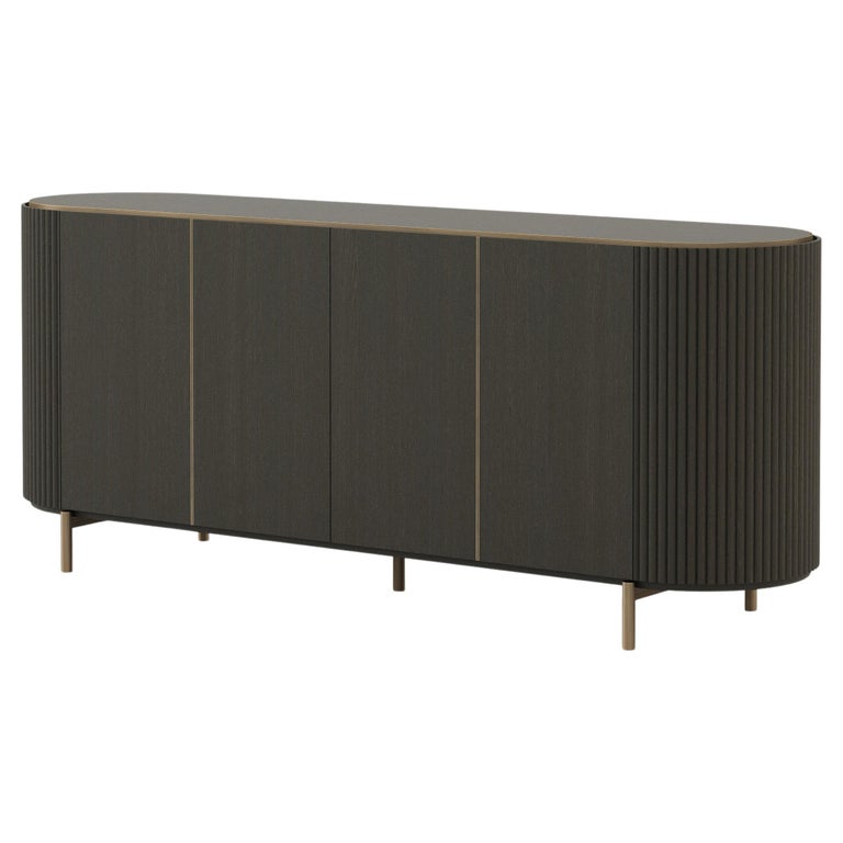 Modernes Club-Sideboard aus Eiche und Messing, handgefertigt von ...
