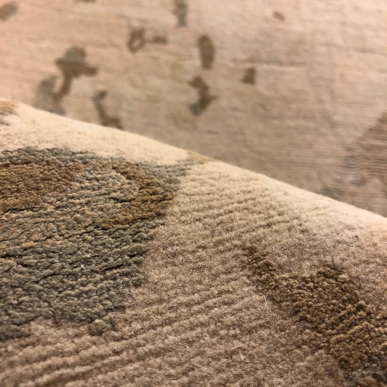 Modern Contemporary Area Rug in Beige, Handmade of Silk and Wool, "Eze ...