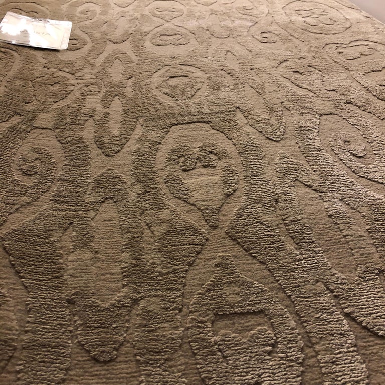 Modern Contemporary Area Rug in Taupe, Handmade of Silk and Wool ...