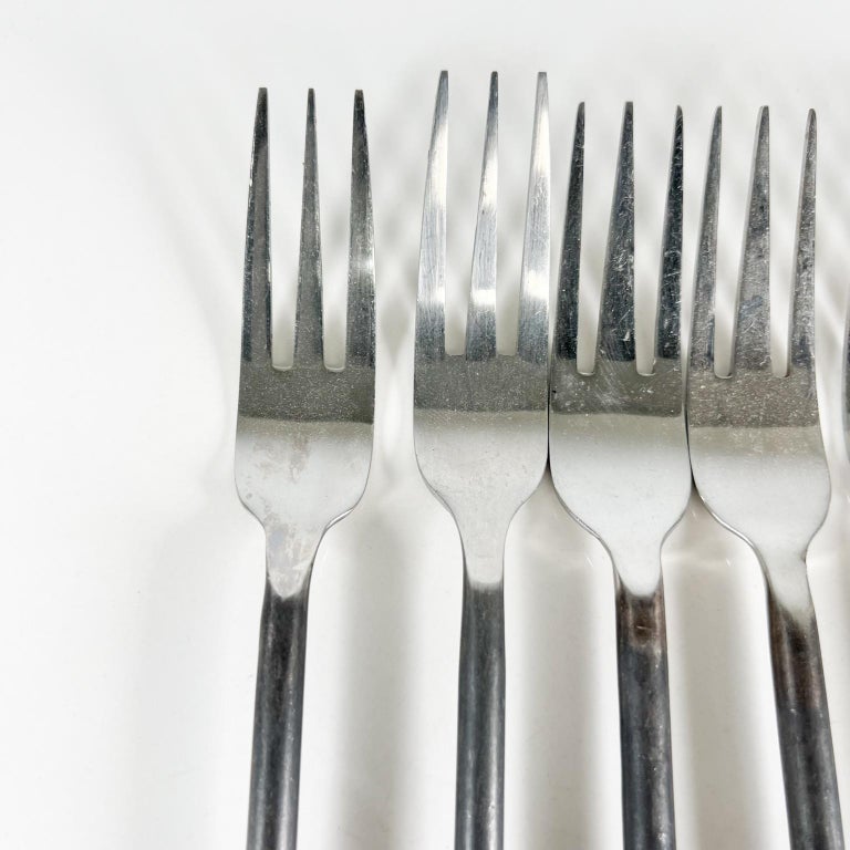 Modern Design Gourmet Settings Twist N Shout Dinner Forks Set of Eight ...