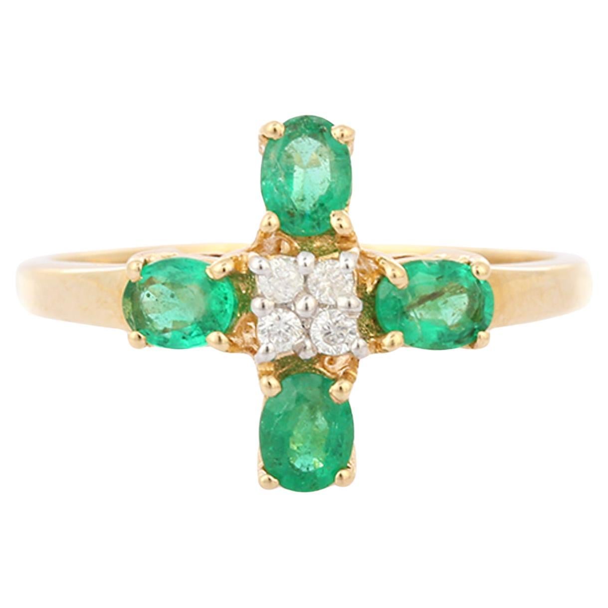 Customizable Minimalist Heart Cut Emerald Ring Set in 14k Solid Yellow ...