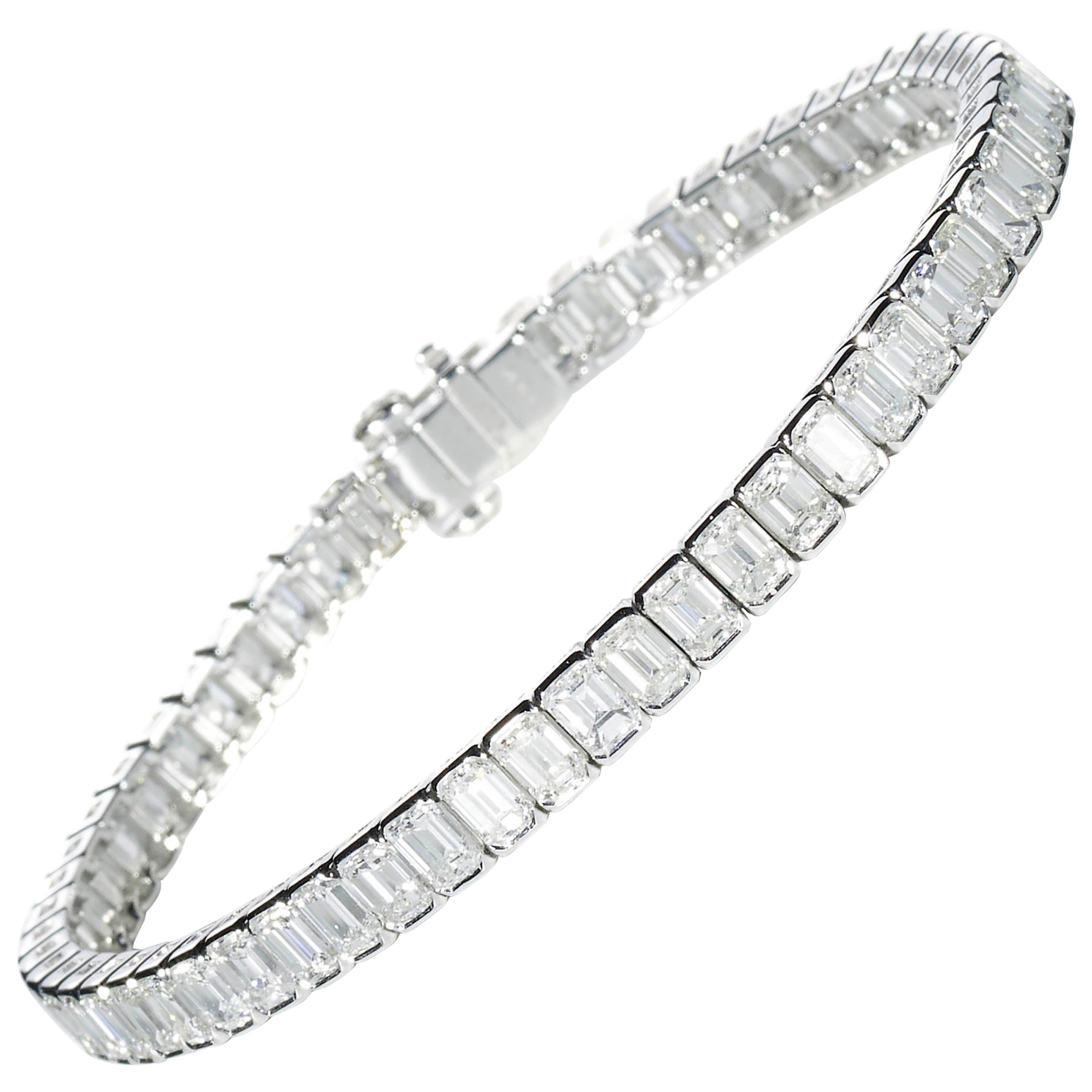 Modern Diamond and Platinum Line Bracelet For Sale at 1stDibs